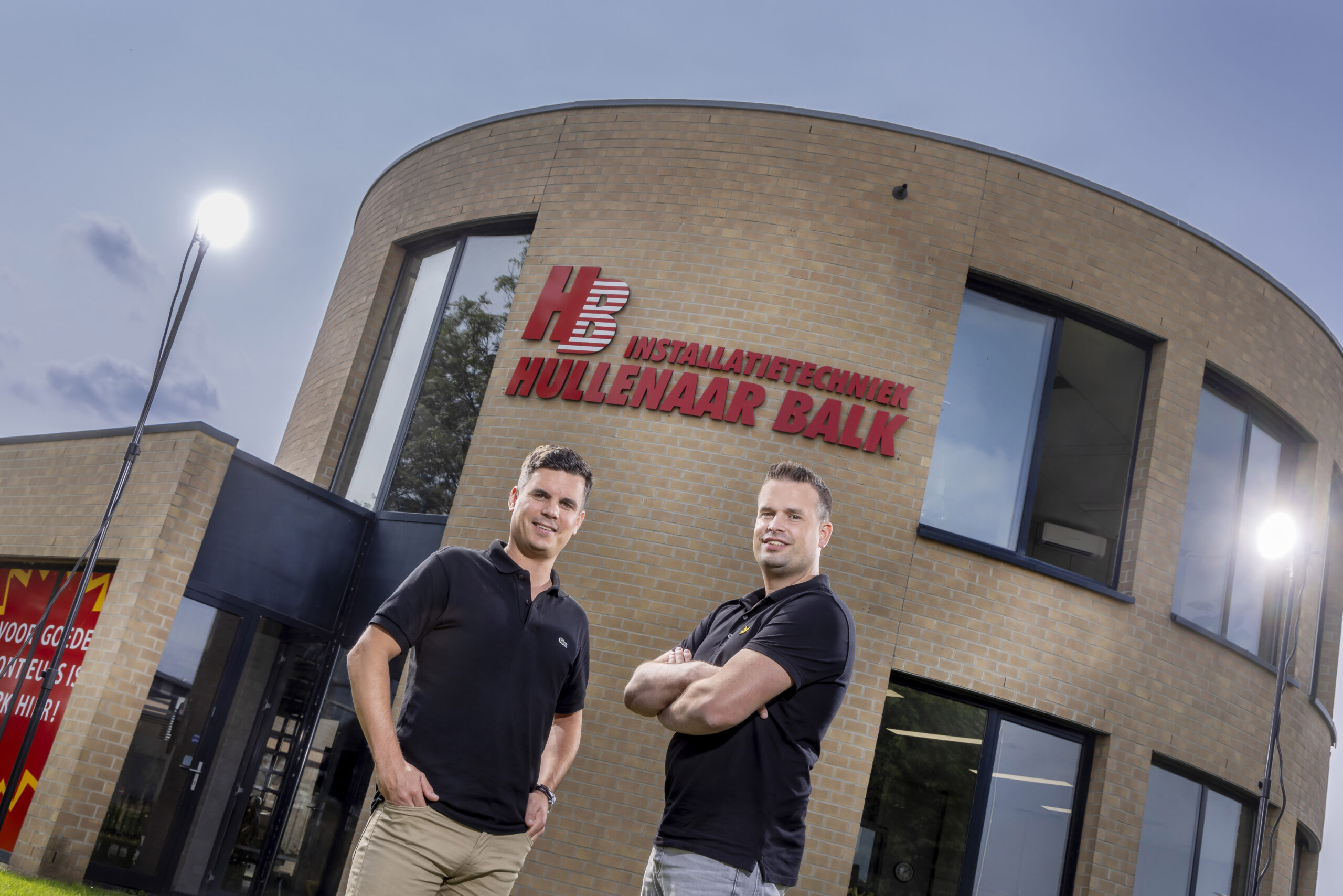 Jeugdvrienden Twan en Jaap plegen ‘warme overname’